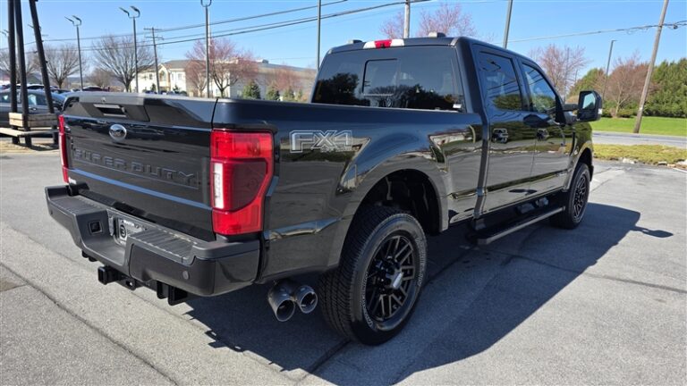 2022 Ford F250 Super Duty Lariat Crew Cab 4WD - Braxton Motor Company
